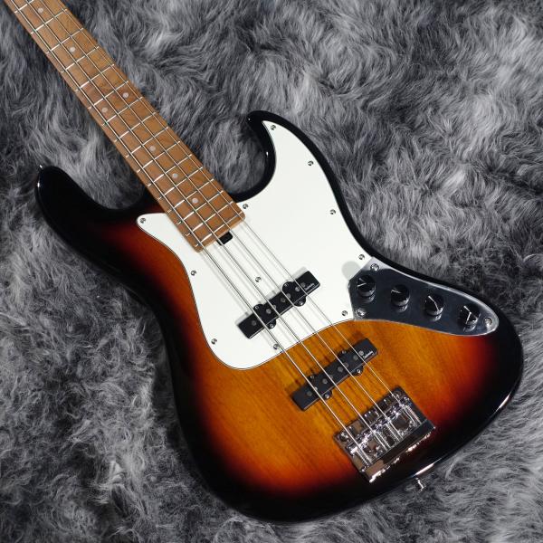 ローステッドメイプルネックにボールエッジフレットを採用し、より快適な演奏性とピッキングに対するレスポンスを実現した新しいMetro Expressシリーズが入荷です！徹底したノイズ対策が施された新設計で、まさにコストパーフォーマンスの高いク...