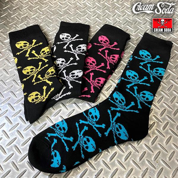 ★クリームソーダからドクロ総柄のソックスの発売です！★ロールアップした裾から見えればインパクト大のブルー＆ピンク、ゴールドとシルバーはそれぞれゴールドラメとシルバーラメが織り込まれた煌びやかなソックス！★ここ一発のROCKなコーディネイトを...