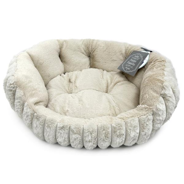 ■商品の特徴・カラーはアイボリー・グレーの2色をご用意しました。・ワンちゃん・ネコちゃんが夢中になる気持ち良さ！・ふんわりスフレデザインで、触り心地も抜群！・ワンちゃん・ネコちゃん共に人気のシェル型ベッドです！・再生プラスチックを使用したリ...