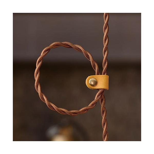 イタリアンレザーを使用したツイストコード専用クリップ。少しだけ長さを調整したいときなどに便利です。クリップ式なので誰でも手軽に好きな場所で止めることができます。味わいのある10色の中からお好きな色をお選びいただけます。サイズ：幅66×奥行き...