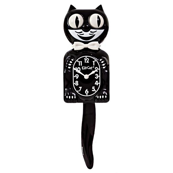 幸福を呼ぶ黒猫をモチーフにしたこの時計は1930 年代から現代までアメリカの家庭で愛され続けている壁掛時計です。80年代から電池式に変更されましたが、外見を変えずに販売されてきました。映画、バックトゥザフューチャーに登場したり、アメリカの近...