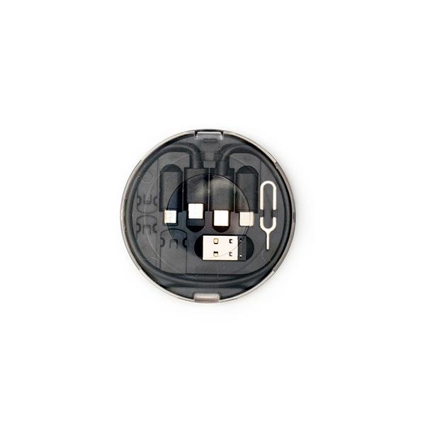 これさえあれば外出先での充電やデスク作業に困らない変換アダプターセット。全てまとめてコンパクトなケースに入っており無くす心配もなく安心。変換アダプタのほかにも、SIMカード取出し用ピン、Micro SIMカードとNano SIMカードを保管...
