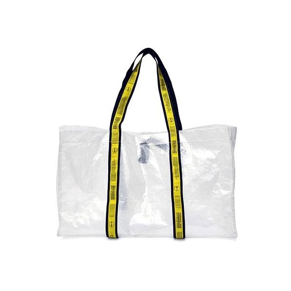 堅牢なPE（ポリエチレン）生地を使用したキャンプアイテムパッキングシリーズです。PE素材は水を通さない、軽い、汚れが付着しずらい、付着しても拭いて取れる等、アウトドアに適した素材です。半透明の生地はパッキングした内容物を外から確認することが...