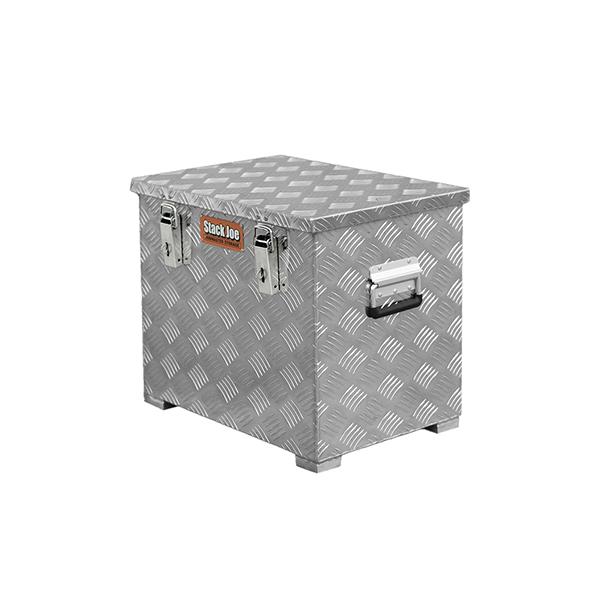 常にヘビーデューティーが求められるジョブワーカーに向けたアルミジョブボックス「StackJoe（スタックジョー）」は完全な輸送をバックアップするアルミコンテナです。トラックやバンへのツールストレージやガレージ収納としても最適な大容量仕様。7...