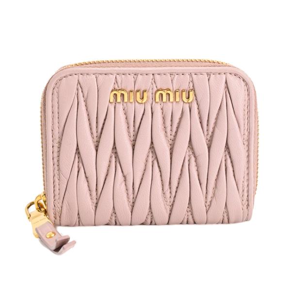 取扱い店舗：ロデオドライブ横浜関内店/TEL:045-900-2239管理番号：6224576商品ランク：中古AB品ブランド名：ミュウミュウMIU MIU商品名：マテラッセレザーコインケース型番：5MM268商品区分：コインケースカラー:ピ...