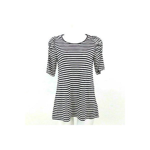 セブンアイディコンセプト(7-IDcomcept)黒白ボーダーカットソー　     セブンアイディコンセプトの着まわしカットソーが入荷しました。　  定番のモノトーンボーダーが嬉しい一枚です。　  ネック部分に施されたストレッチテープが美し...