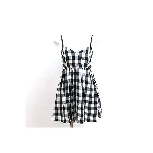 シェロー インエ(chereaux ine)黒グレー白チェックワンピース　  インエのモノトーンチェックワンピが入荷しました。　 タックとギャザーが絶妙な美しいシルエットを演出してくれます。　 短め丈ですのでレギンスパンツなどと好相性ですよ...