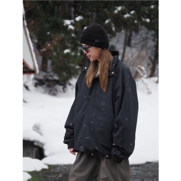 クラシックな太めのボーダーが特徴的で襟の付いたハーフジップのライトジャケット。生地は水に強い耐水圧20000ｍｍのダブルクロスを採用。袖には小さなポケットも付いています。○商品名：ライトハーフジップジャケット○品番：MFJ-1004○価格：...