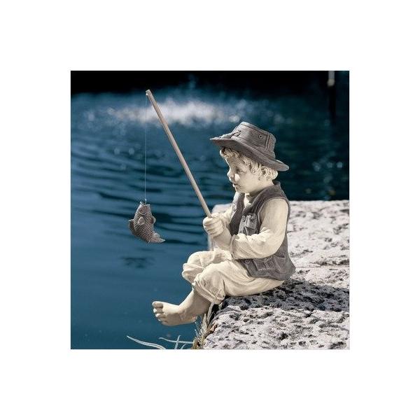 【デザイン・トスカノ製 アヴィニョンのフレデリック、釣りをする小さな子供の漁師 少年、高さ 約28ｃｍ ツートンカラーストーン風 彫像 彫刻（輸入品）】-------------------------------【Design Tosca...