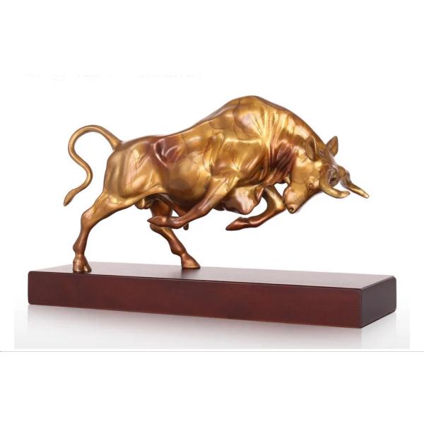 即納！株式市場（証券業界）の開運グッズ！ チャージング・ブル！【風水的 幸運を呼ぶ ブロンズ製（チャージング・ブル）金色の雄牛の置物彫像 牡牛彫刻、勢いに満ちている開運ギフトウォールストリート(輸入品)】------------------...