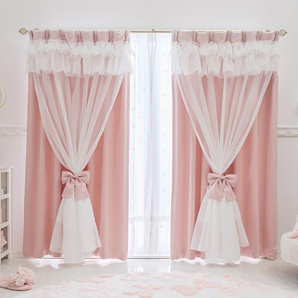 ■商品サイズ／(約)幅100×丈178cm・2枚組●重量：2.36kg■品質／(本体)ポリエステル100%※2級遮光※アジャスターフック仕様(B設定)※2枚入り※共生地タッセル2枚※裏面も表地同色ピンクです。※カーテンは実際に掛けた状態で撮...