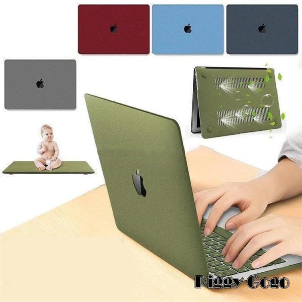 素材：PC素材セット内容：MacBookケース特徴：● で軽量なポリカーボネート(PC)素材で作られて、パソコンは汚れやキズ付き、ホコリからしっかり保護します。● MacBookの蓋は水などが付着しにくく、拭き取りも簡単です。● ４つの外れ...