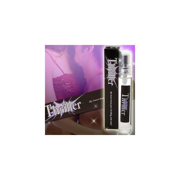 ワンプッシュで人生変わる！？今年もモテ年に！？大注目なのは、濃度80倍というオドロキの濃縮成分。即効性・持続性、あらゆるシーンでモテまくりの人生を歩むべく、メーカー史上最高濃度を達成！！【使用方法】普段ご使用の香水に１対１程度に混合、又は原...