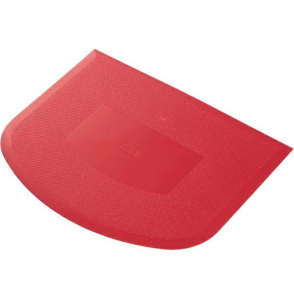 生地がくっつきにくいよう、表面にエンボス加工を施したスクレッパー。適度な硬さで、粉とバターの切り混ぜ、焼く前の生地の表面ならしに便利です。【材質】ポリエチレン（耐熱温度80℃）【サイズ詳細】120×95×2mm、重量：23g【生産国】日本【...