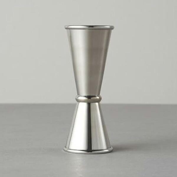 【商品名】青芳  CASUAL PRODUCT   NEWスタンダード メジャーカップ M  027246【本体サイズ】φ43×H112mm【容量】30/45ml【素材】18-8ステンレス【備考】※モニターの発色具合により、実物と色が異なる...