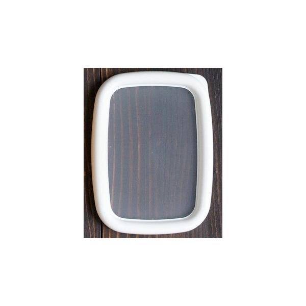 琺瑯製保存容器「Konte（コンテ）」の別売フタです。※エラストマー製のフタは、丈夫で破損しにくいので長持ちします※オーブン使用時はフタを外してください【対応商品】コンテ　浅型角容器S　KE-S【広告文責】株式会社ルーマニア/03-5876...