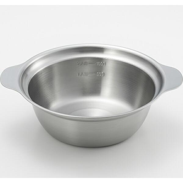 1〜2人用の小さなどんぶり鍋。インスタントラーメンやうどんはもちろん、小型の卓上鍋としても便利です。移し替えに便利なフチ形状と、インスタントラーメンに作りに便利な目安目盛り付きで使いやすい。一枚板を加工した形状なので、お手入れもしやすい。【...