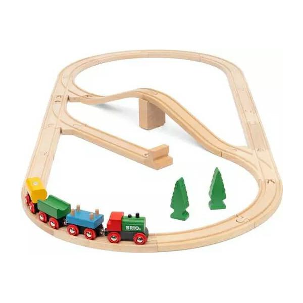 このトレインセットは、1958年に初めて発売されたアイコン的なBRIO レールウェイセットからインスピレーションを受けて誕生しました。この32ピースからなるセットは、FSC認証ヨーロッパ産ブナ材で作られており、クラシックなBRIO機関車にカ...