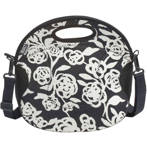 お弁当はもちろん、ちょっとした小物を持ち歩くのに便利。ストラップ付なので、おでかけバッグとしても使えます。普段何気なく使っているものにこそ素敵にスマートであってほしい。 BUILT（ビルト）は普段の物を特別に変えてしまいます。 創業者2人が...