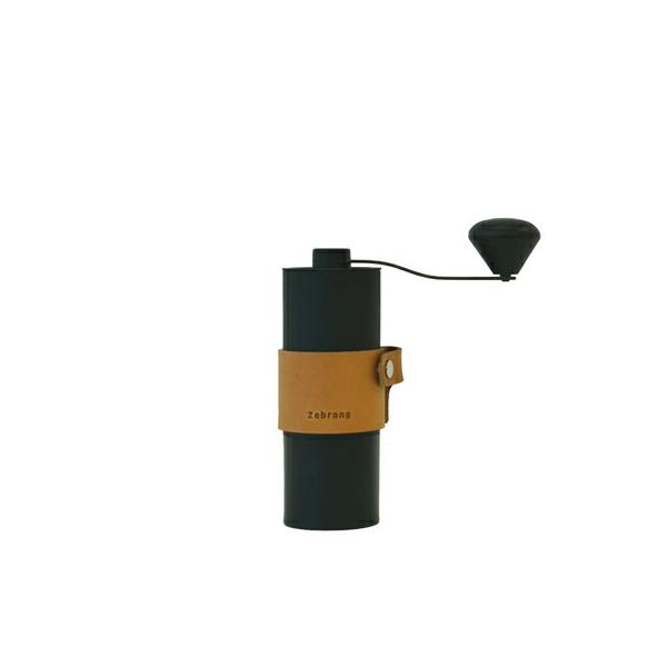 「ゼブラン コーヒーミルステンレスカッター」専用のハンドルホルダー●上質なレザーで、コーヒーを淹れる瞬間も贅沢に。●高品質なイタリアンレザーを使用したレザーハンドルホルダーは３色展開。●通常のシリコーンバンドよりも、スリムな幅でハンドルを収...