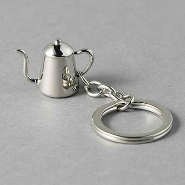 【商品名】青芳  CASUAL PRODUCT  カフェ キーホルダー【タイプ/本体サイズ/素材】・ドリップポット 511882 / W31×D16×H21mm / 亜鉛合金・コーヒーミル 511899 /  W26×D16×H29mm /...