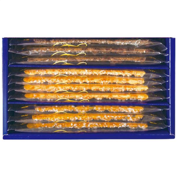 フレッシュバターをたっぷり使用した生地を幾層にも重ね、一枚一枚丁寧に焼き上げました。プレーン、チョコレート、アールグレイの3種類の味わいとサクッとした食感をお楽しみください。箱サイズ：16.5×5×9.6cm現品サイズ・内容：プレーン4枚・...