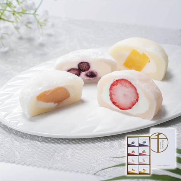 優しい甘みのクリームとふわふわのお餅で果物を包みました。とろける食感をお楽しみください。冷蔵庫で解凍してお召し上がりください。箱サイズ(cm)：34×21×5.5cm現品・内容・サイズ・材質：いちご、白桃、ブルーベリー、パイナップル各2個計...