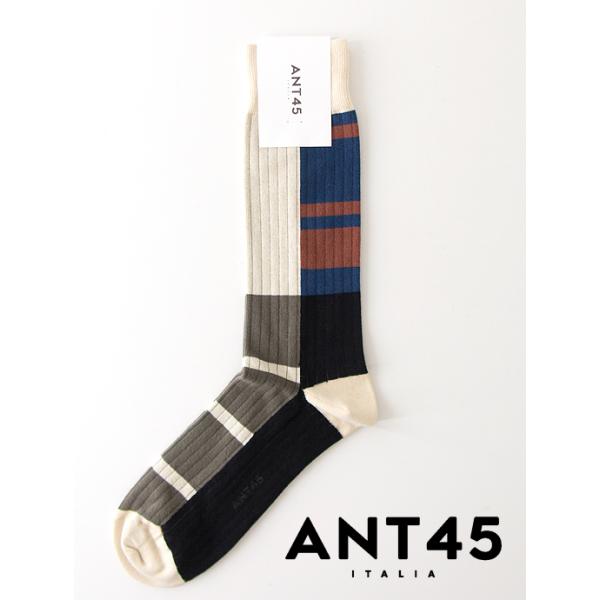 2021年デビューの新鋭ソックスブランド「ANT45/アント クワランタチンクエ」より、久々に楽しいソックスが入荷しました。マルチブロック柄でやや薄手のカジュアルソックスです。履くたびに気分が高揚するソックスを是非お試しください。▼プレゼン...