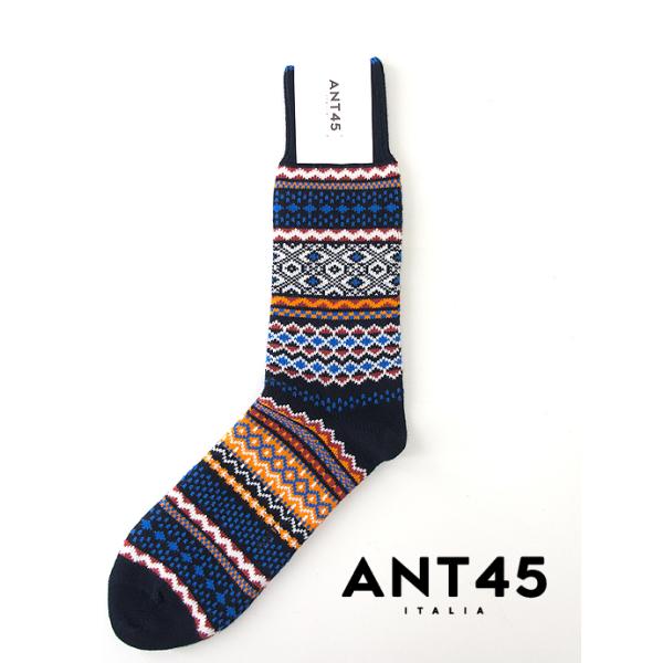 2021年デビューの新鋭ソックスブランド「ANT45/アント クワランタチンクエ」より、滑らかで柔らかい上質なコットン素材を使用したソックスが入荷しました。フェアアイル柄をアレンジしたデザインで、やや肉厚のカジュアルソックスです。一度履いた...