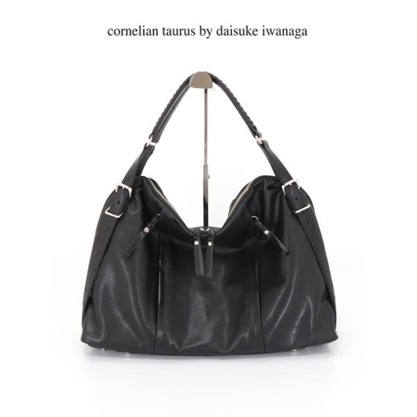 メイドインジャパンの美しいバッグブランド「cornelian taurus by daisuke iwanaga」のショルダー/トートバッグ「long stone」が入荷しました。特徴はショルダー部分のアジャストの距離がとても長く肩掛けから...