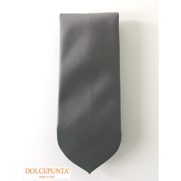 「DOLCEPUNTA/ドルチェプンタ」より、マイクロドット柄ののシルクタイが入荷しました。ブランドの特徴である大剣・小剣のハート型のデザインは完成された美しさと気品を兼ね備えています。細部への拘りも素晴らしく、芯材をキュプラで一度包み、そ...