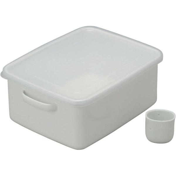 【商品概要】漬物容器：W30.7cm×D22.5cm×H12cm水取器外寸: W5.5cm×D4.7cm×H5.5cm容量：5.8L　　　重量：1.2kg（付属品）・水取器（磁器）・シールふたぬか1kg用。低温保存で１年中安定したぬか床がで...