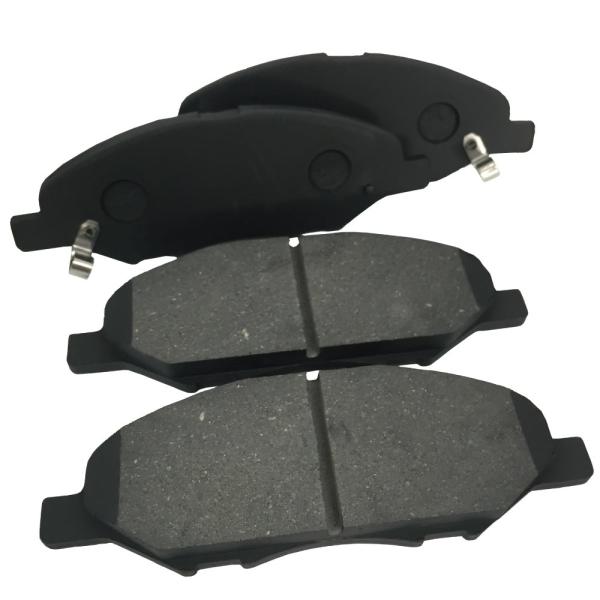 【商品概要】フロントブレーキパッド左右4枚、1台分【商品説明】説明商品紹介社外品新品のフロントブレーキパッドです。お車によっては車種・型式が同じでもグレード等により別のブレーキパッドが適合する場合が御座います。必ず純正品番をご確認下さい。○...