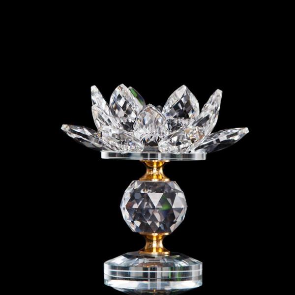 【商品概要】商品サイズ：幅約12cmｘ高さ約12cm。　材質：クリスタルガラス＋合金キラキラと綺麗なクリスタルガラスのキャンドル ホルダーです。透明度と屈折率が高く、カットと相まって強い輝きを放ちます。サンキャッチャー、風水、ヒーリング、開...