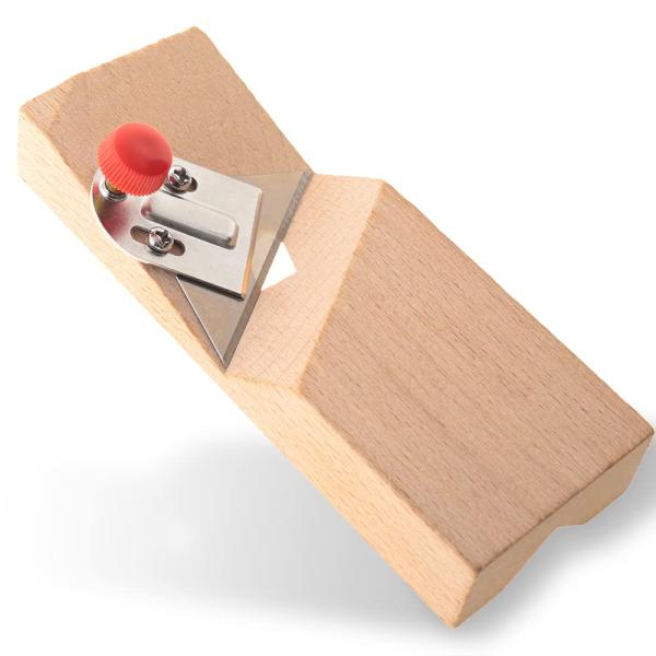 【商品概要】【　難しい面取りが数秒で完成　】軽くて使いやすい手のひらサイズで、刃を当てて、引けば難しい面取り作業が数秒で完了します。【　加工面をきれいに面取り　】吸音パネルが面取り可能で、壁の端のため切り落とした面を45°に面取りが可能。取...