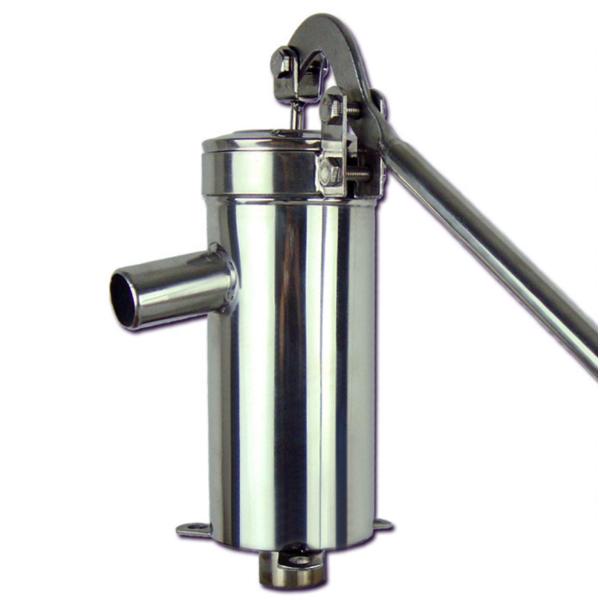 【商品概要】手押しポンプ本体 です【仕様】 筒の部分の長さ : 25Cm 直径 : 9.Cm 手押し部分長さ 46Cm 　本体取水部ネジサイズ： G1 インチ） 取水部 ホース差し込み口径 : 27mm 　重量1.4kg 吸い込み楊程 約1...