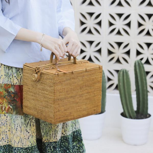 ピクニックスーパースクエア(PNC161) Rosily（ロージリー） バリ島 アタバスケット コスメ 茶籠 裁縫箱バリ島のアタバッグ・アタランチョンマット・アタバスケット等を販売しているRosily（ロージリー）WEB ショプです。自然素...