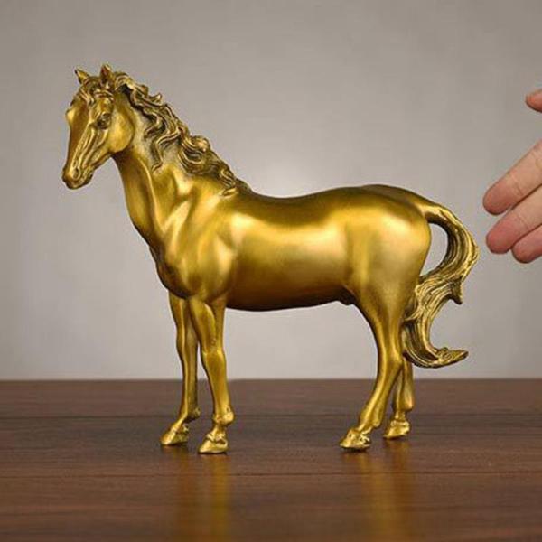 【発売日：2025年12月09日】馬や動物が好きな友達や家族へのプレゼント、誕生日、クリスマス、クリスマス、ホリデー、お正月などにぴったりのギフトです。風水において、銅は邪気を払うだけでなく、吉を招くこともできます。そのため、多くの縁起物は...
