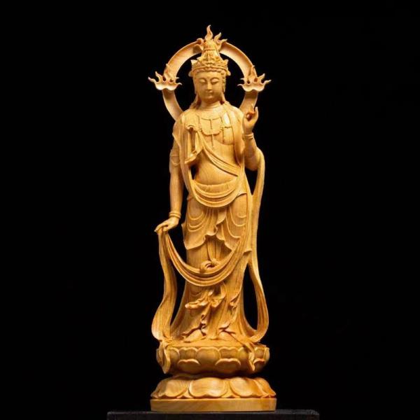 【発売日：2025年12月09日】窓際などに置いておくと、サンキャッチャーの様にきらきら光ってきれいです。デスクに飾ると癒しアイテムになったり、ペーパーウェイトとしても使えて便利です。運気を上げたい場所に置くのもおススメです。玄関に置くと風...