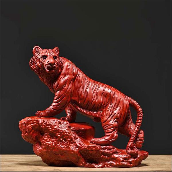 【発売日：2025年12月09日】【富の象徴】虎は金運を呼ぶ動物であり、財や繁栄の象徴。金運アップの象徴“虎”が「昔からの強い財運を受け継ぐ」と言われます。日本では、虎（とら）は、勇敢・強者を象徴しており、戦国武将の武田信玄が甲斐の虎、上杉...