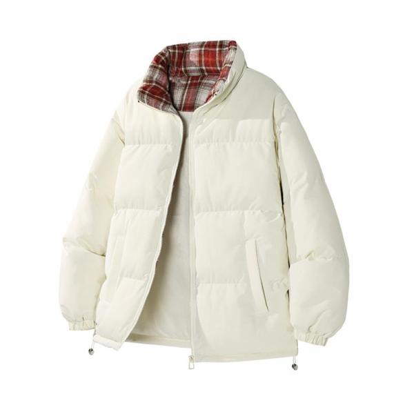 【発売日：2025年12月15日】【防寒保温】ダウンの風合いを生かしつつ、もっと気軽にダウンのような防寒性と保温性をお楽しみいただけるようたっぷりと厳選ポリエステルを詰め込み、雪の降る真冬はもちろん、天候が崩れやすい秋や春口といった、防寒に...