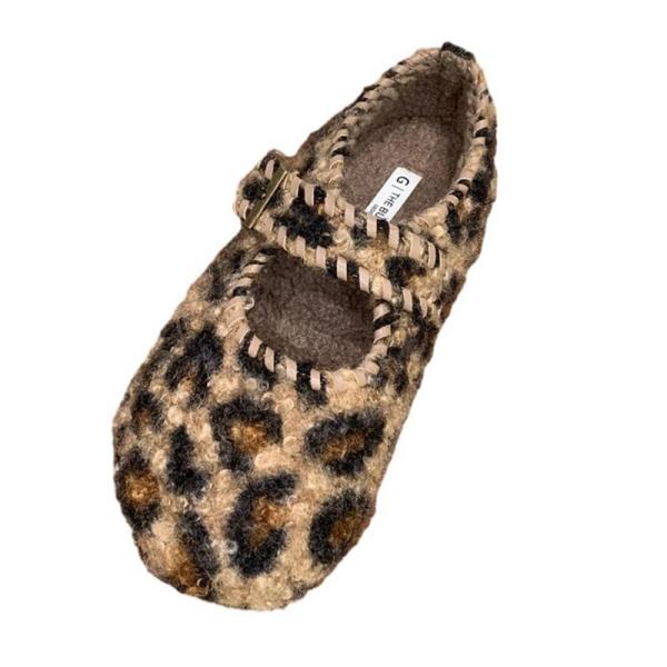 【発売日：2026年01月08日】美しい： シンプルに見えてさりげない遊び心がプラスされた大人かわいいパンプス。シルエットが美しいだけではなく歩きやすさも兼ねているので お呼ばれはもちろん、デイリーでも活躍！【特徴】保温性抜群: ふわふわの...