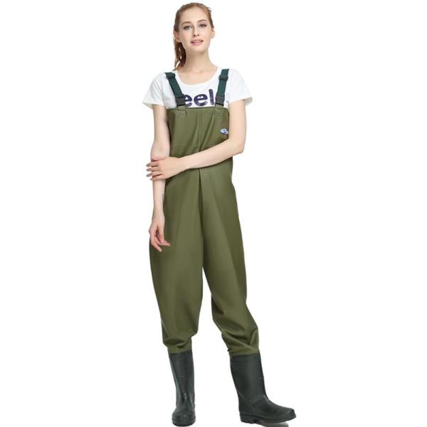 【発売日：2026年01月27日】【進化したベルト】肩ベルトを伸縮素材にすることにより、動きやすく長時間の着用でも痛くなりにくい！肩ベルトはH形のサスペンダーでしっかりフィットし調整も可能。【防水性と着心地にこだわった生地】 表地は PVC...