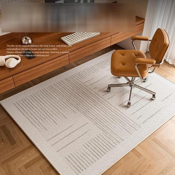 【発売日：2024年04月17日】キャスターの動きのノイズを効果的に吸収・低減し、床を保護する新タイプの素材カーペットチェアマット。 また、チェアクッションの厚みはわずか4mmなので、足元を気にせず簡単に動かすことができます。サイズ:60*...