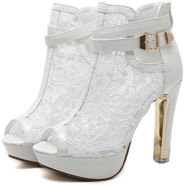 【発売日：2024年04月29日】15cmのヒールと5cmの前厚で、美脚効果を与えます。多様なシーンで活躍できるブラック/黒とホワイト/白のカラーバリエーションをご用意しました。カラー：ブラック/黒　ホワイト/白　　　サイズ：22.5cm ...