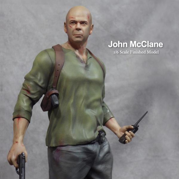 John McClane 1/6scale 完成品3Dプリントモデル高さ：約40cm台座含む本体と台座は接着されておりません。