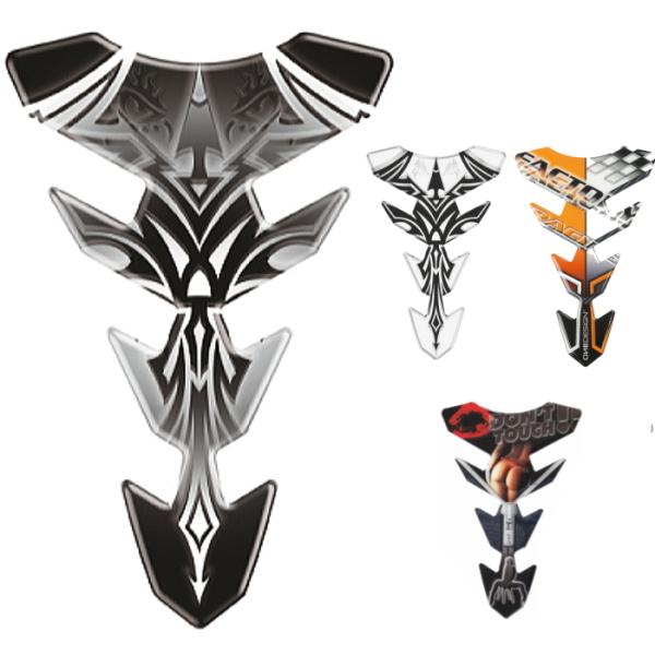 繊細にデザインされたタンクパッド□SIZE 221mm×144mm耐候性に優れたタンクパッド、斬新なグラフィックも魅力。イタリア生まれのデザイン性とプロテクション性を両立させたタンクパッド。繊細にデザインされたタンクパッドは、愛車を手軽にド...