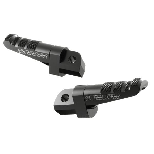 １台分左右セット タンデムステップバー■ 商品情報・品番： SS-TB1K1B、SS-TB1K1S・品名： STRIKER オリジナルタンデムステップバー“STC”・適合車種：図参照・カラー： ブラック、シルバー・サイズ： ピン径：φ6　ホ...