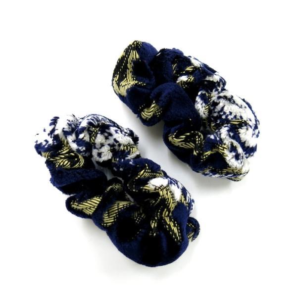 トラックの燃料タンクからの少量の垂れ漏れを止めて汚れを防止する金華山製のバンドです。給油口の首の部分にかぶせて装着下さい。キャップ部にかぶせてご利用いただいてもOKです。告知:この製品はダブルアールエンジニアリング様の企画により開発、貨物堂...