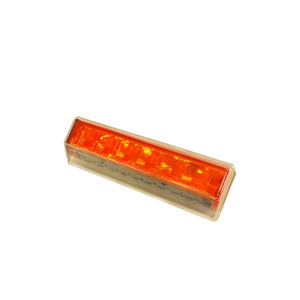 AB02A012ATS-727デュアルゾーンライトアルファ アンバーレンズ/アンバー色：アンバーレンズ/アンバーLED定格電圧：DC20V〜32V材質：PMMA（レンズ）ABS（ボディー）重量：約120g配線追加により、上下ランプ部単独点灯...
